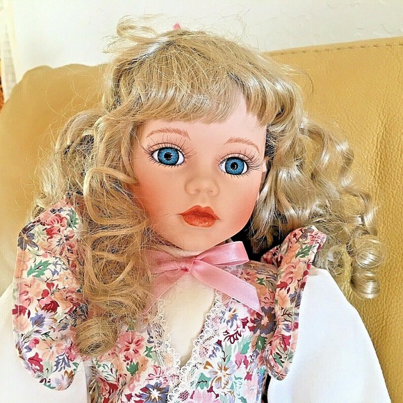 Kingstate | Toys | Vintage Kingstate Dollcrafter Porcelain Doll Ho Mai ...